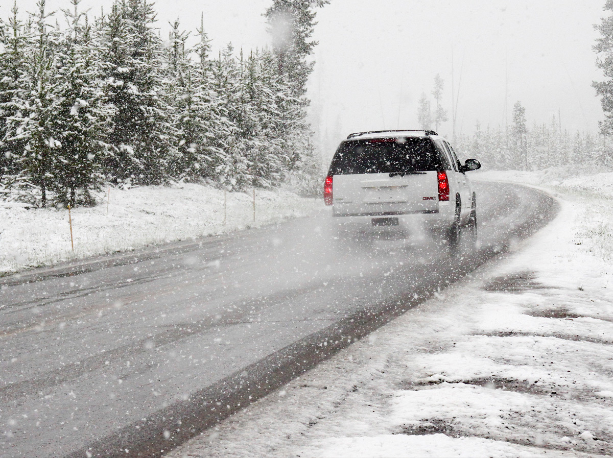 How to Drive in Snow | Winter Driving Tips | FDS Blog